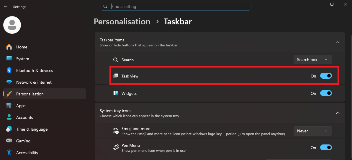 How to switch between open windows in Windows 11